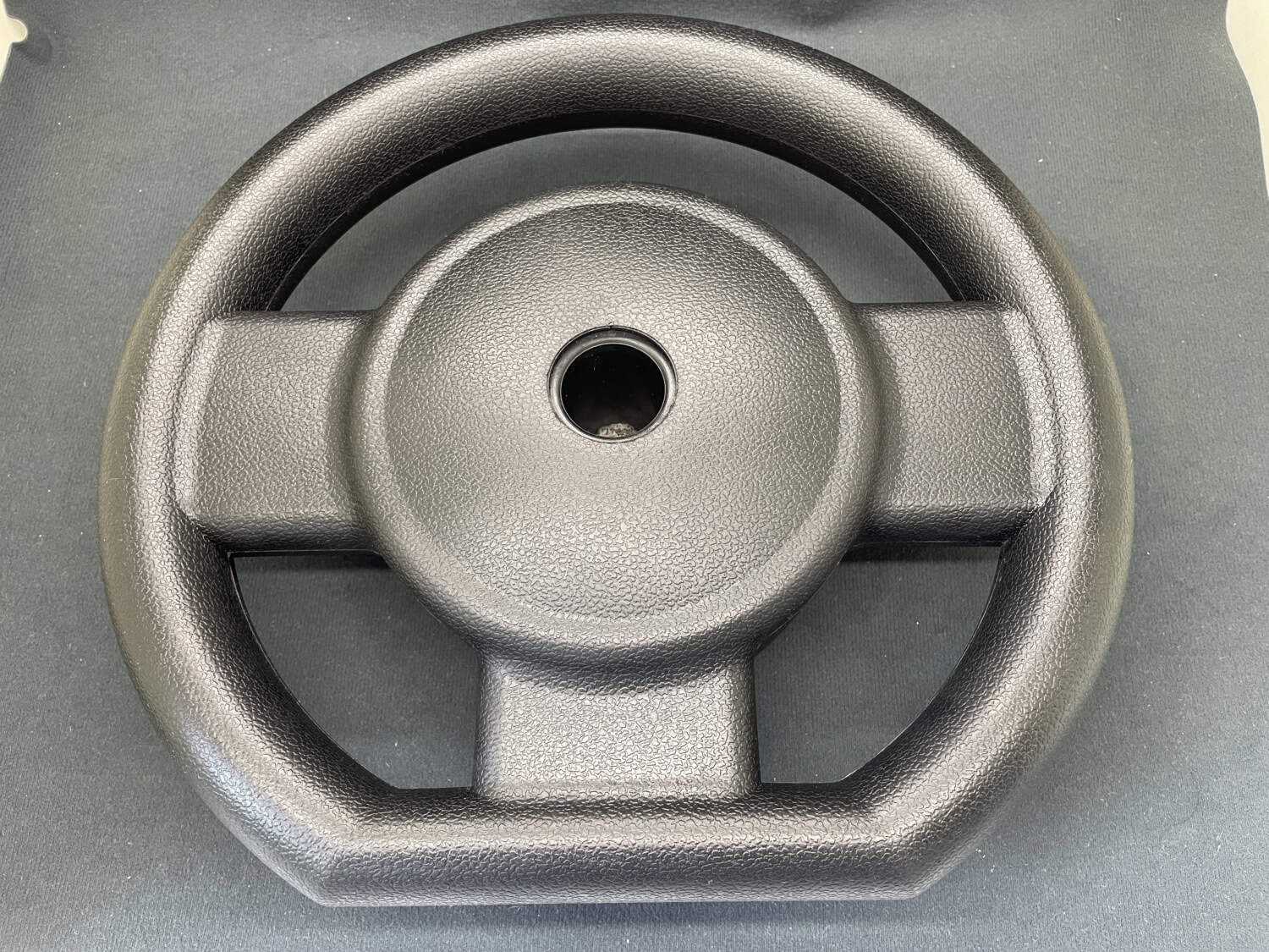 Steel steering wheel with PU coating - AGC